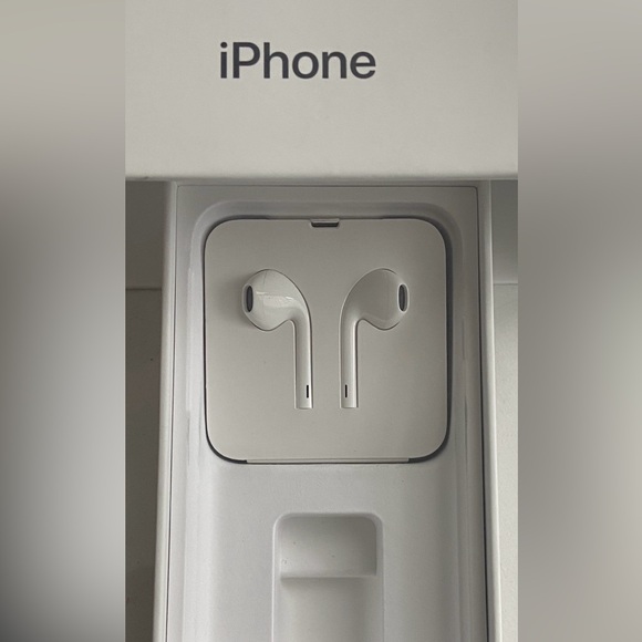 Apple | Cell Phones & Accessories | Original Apple Earpods Lightning ...